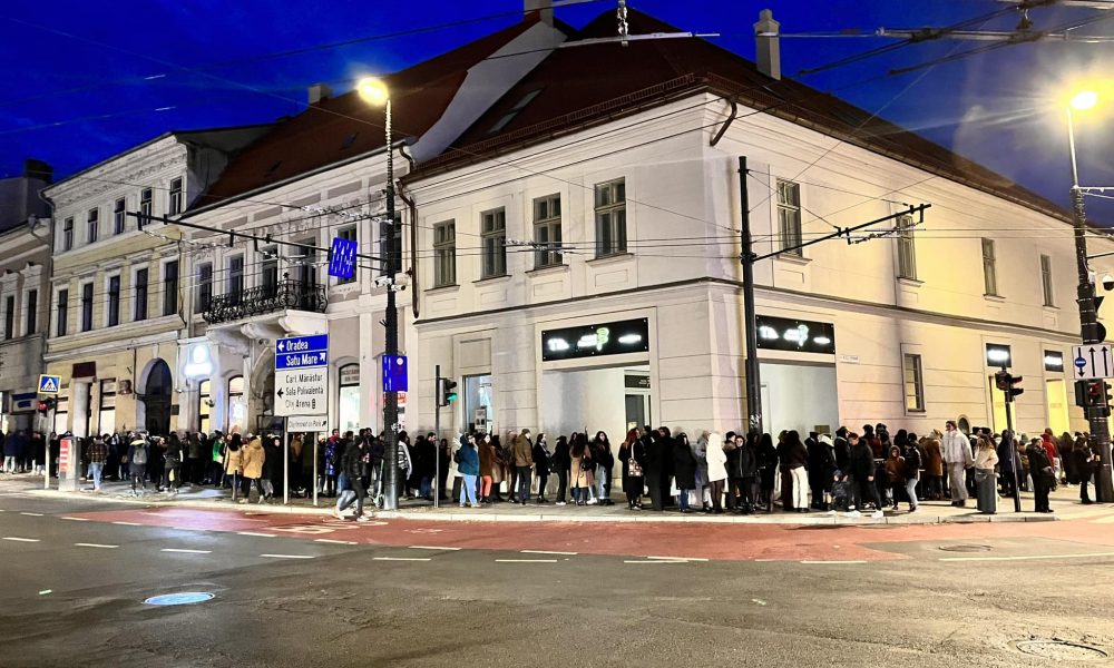 Clujul e altceva! Avem dovada în această imagine. Coada de la shaorma e ...