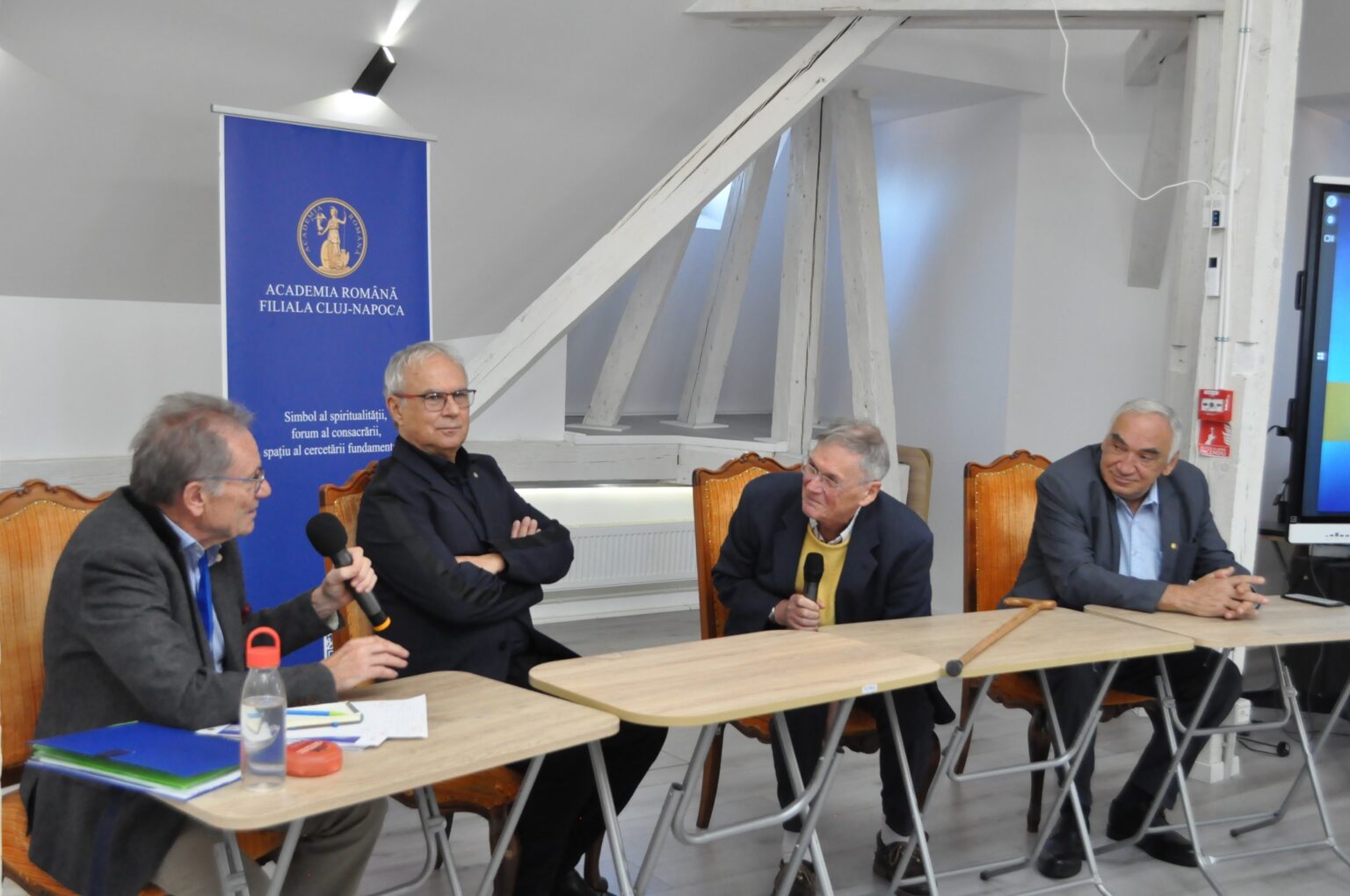 Laureat al Premiului Nobel onorează Clujul. Sir Tim Hunt, invitat ...