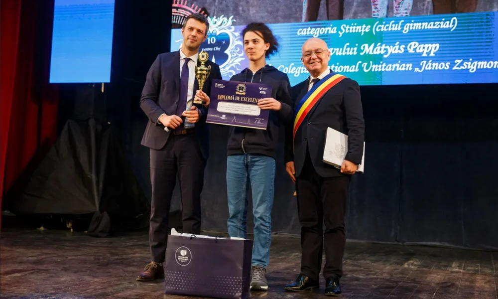 Elev maghiar din Cluj, premiat la Gala „10 pentru Cluj” 2025. Mátyás ...